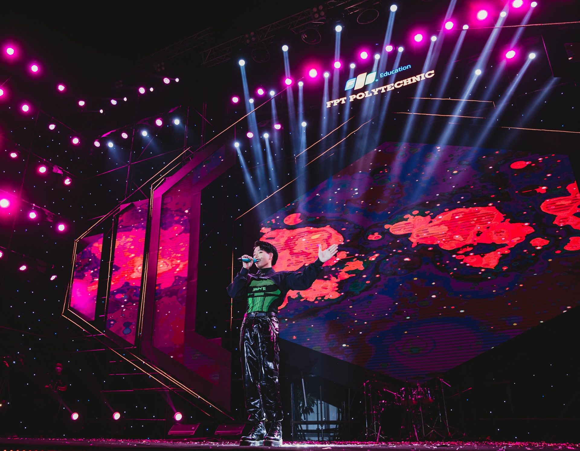 DÀN THẦN TƯỢNG ĐÌNH ĐÁM "ĐỔ BỘ" HAPPY BEE 11 TẠI HÀ NỘI