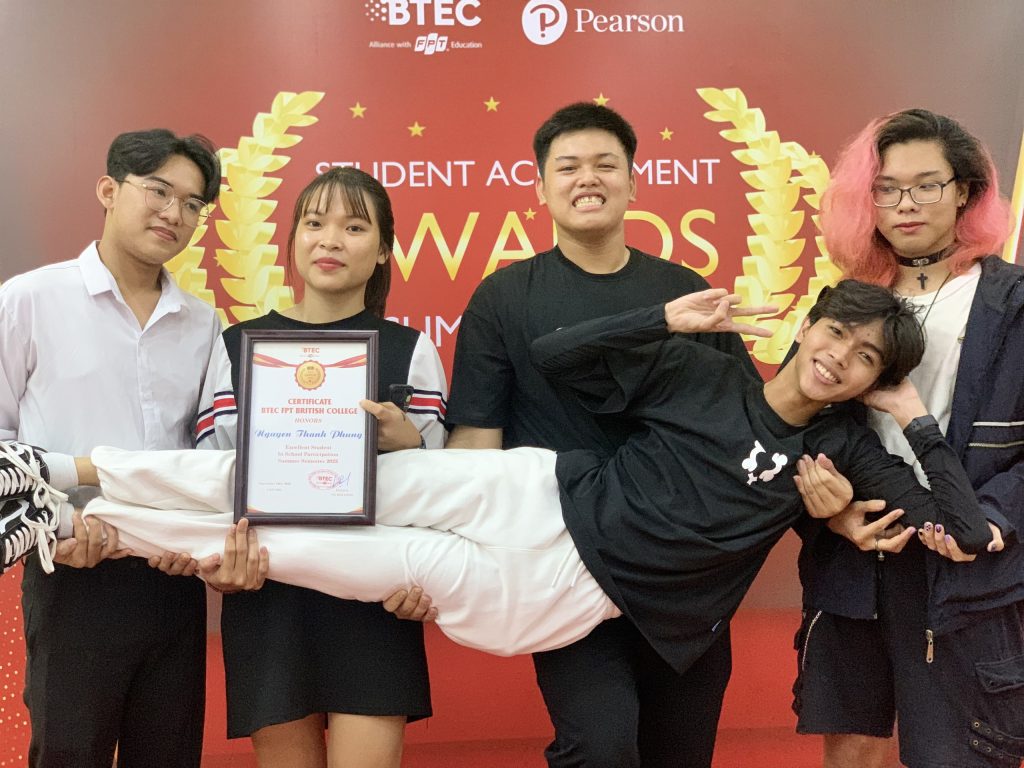 THỎA SỨC ĐAM MÊ NGHỆ THUẬT CÙNG CLB PROJECT B.CREATIVE TẠI BTEC FPT CẦN THƠ