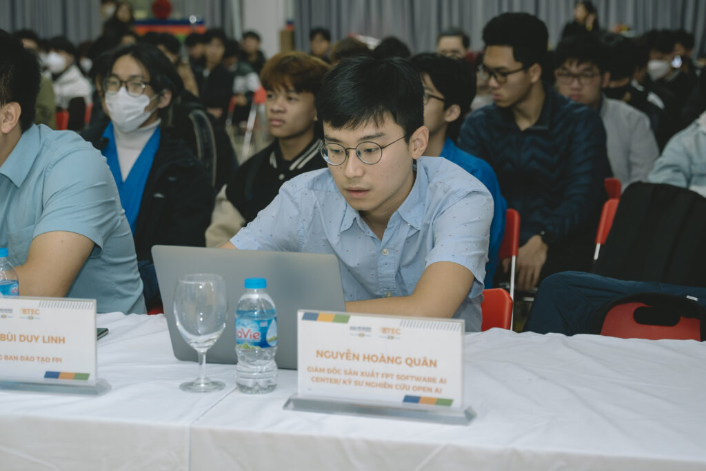 KHÁM PHÁ SEMINAR: A NEW ERA OF AI: CHATGPT - OPPORTUNITIES AND ...