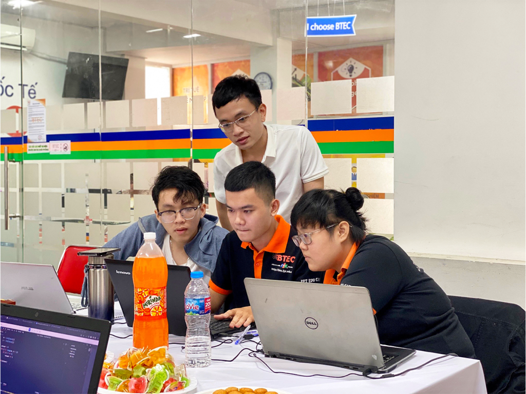 NHỮNG CÂU LẠC BỘ TẠI BTEC FPT KHIẾN BẠN ĐỔ GỤC