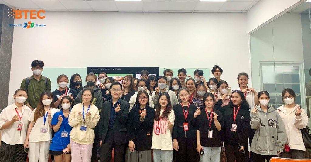 SINH VIÊN BTEC FPT HCM TÌM HIỂU VỀ THUẾ THU NHẬP CÁC NHÂN QUA TALKSHOW “THINGS TO KNOW ABOUT ...