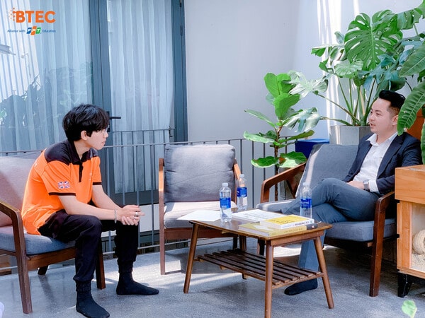 "MAKE UP" YOUR CV/PORTFOLIO - BUỔI COMPANY TOUR & WORKSHOP TĂNG GIÁ TRỊ SẢN PHẨM TRONG NGÀNH ...