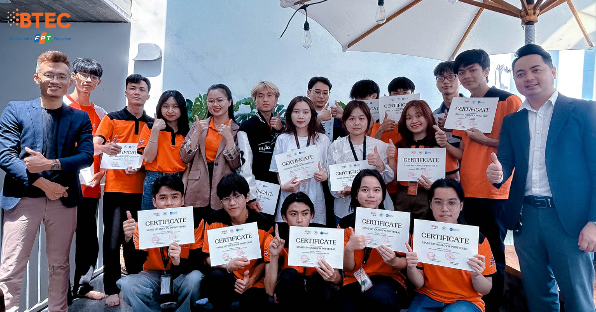 "MAKE UP" YOUR CV/PORTFOLIO - BUỔI COMPANY TOUR & WORKSHOP TĂNG GIÁ TRỊ SẢN PHẨM TRONG NGÀNH ...